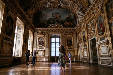 After A Year In Turmoil The Louvre Faces Uncertain Future