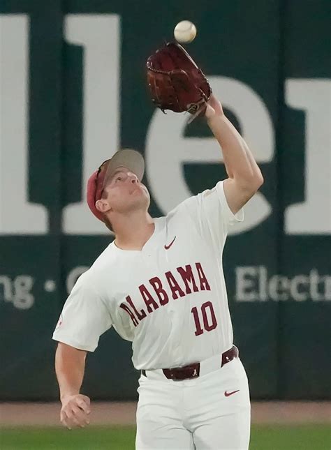 Alabama Baseball Tied In Polls With This Sec Team After Auburn Sweep