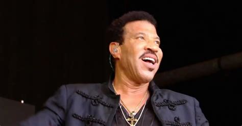 Lionel Richie Hospitalized In Icu Following Concert