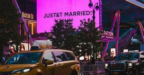Leaks From Inside Taylor Swifts Wedding Impossible The Seattle Times