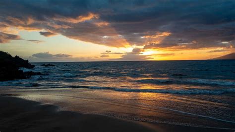 4 Stunning Destinations For Unforgettable Beach Sunsets