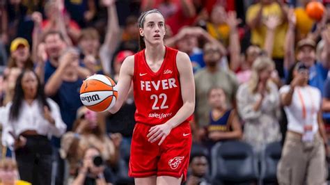 Caitlin Clark Officially Named Wnba Rookie Of The Year After Historic