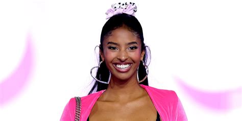 Kobe Bryants Daughter Natalia Walks The Victorias Secret Runway For