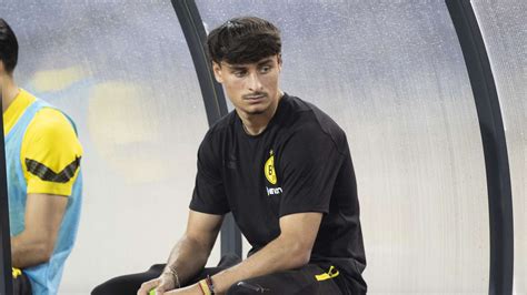BVB lässt Verteidiger ziehen mit nützlicher Klausel