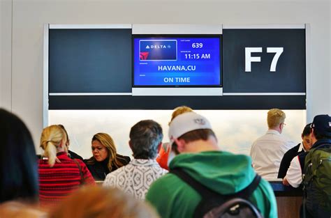 Hartsfield Jackson International Airport Pauses All Flights As Delta