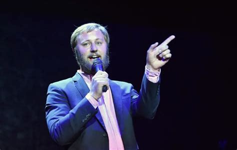 Les 3 Spectacles De Stand Up à Ne Pas Louper En Août 2026 Emily