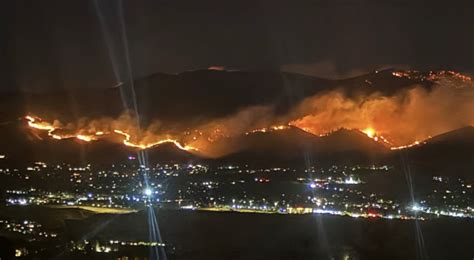 Wildfire Approaches Reno Forcing Thousands To Evacuate Neighborhoods