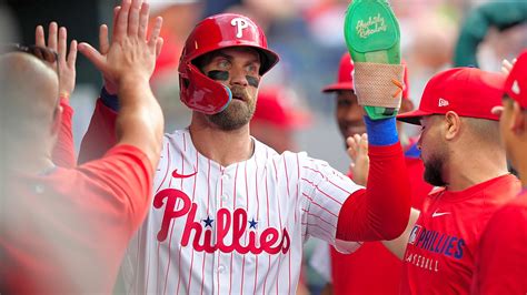 Phillies Star Confronted MLB Commissioner In Team Clubhouse Yardbarker