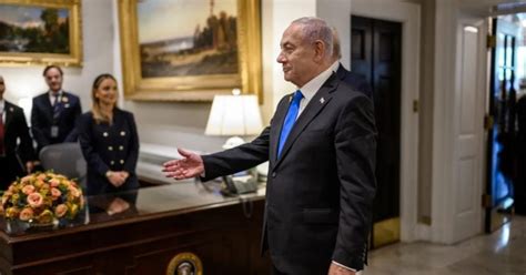 Netanyahu Visits Dimona Reactor Amid Iran Missile Strikes Signals