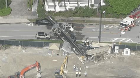 At Least 4 Injured After Crane Collapses In Miamis Brickell Neighborhood