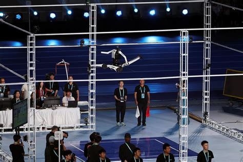 Chinese Humanoid Robots Smash Human Records In 100m Sprint And High