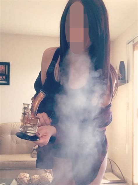 ‘pretty Potheads Pose For Semi Naked Snaps As New Craze Sweeps Social