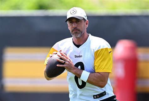 Aaron Rodgers Claims Height Of Shailene Woodleys Fame Was When She