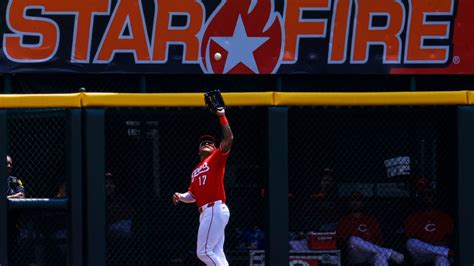Cardinals News St Louis Gets T From Heavens With Embarrassing Reds
