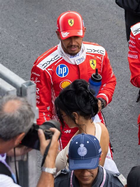Kim Kardashian Wants To Marry Lewis Hamilton As Extravagant Wedding