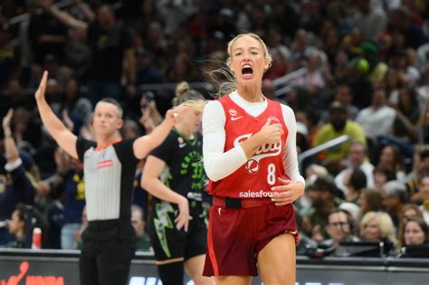 Former Nba Star Applauds Wnba Crowd For Booing Sophie Cunningham The Spun