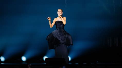 Tutti I Fantastici Look Di Céline Dion Per La Sua Residency Parigina