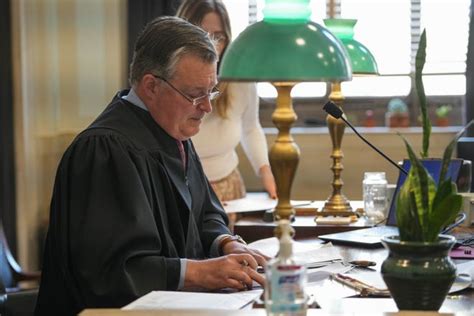 Ohio Judge Blocks Ncaa Rule Grants College Athletes Extra Eligibility