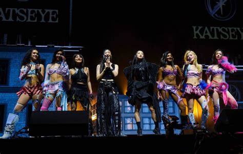Kpop Demon Hunters Stars Perform Golden With Katseye At Coachella 2026