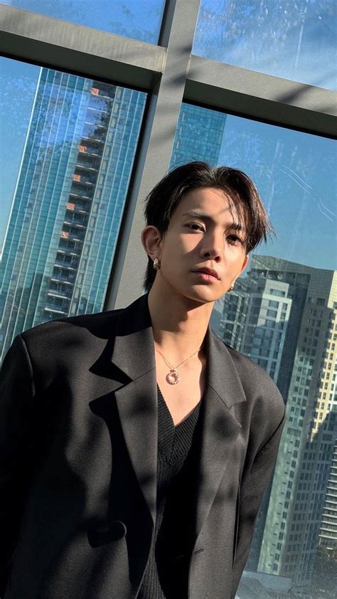 Successive Member Departures From Major K Pop Groups Upset Fandoms And