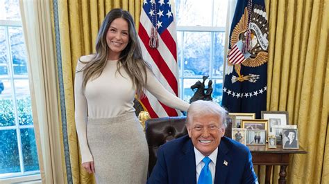 Meet Trumps Truth Trio The Ex Beauty Queen Human Printer And Most