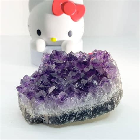今晚10點見 獨一的設計款 薇薇天然晶石 Vivi Crystal