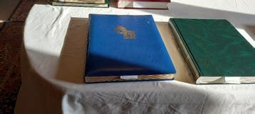 Postzegel Albums Van 24 Landen M2422271308 — Timbres Albums