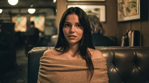Who Is Inde Navarrette Inside Obsession Stars Rise From Twitch To