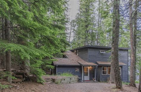 7 Airbnbs That Sit Directly Inside Americas Breathtaking National Parks