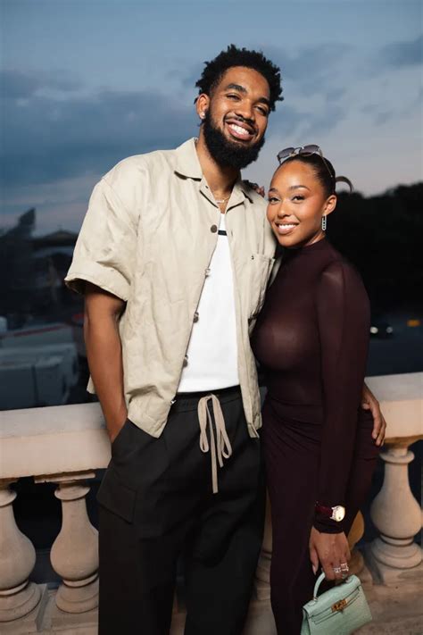 Jordyn Woods Marries Nba Star Karl Anthony In Front Of Kylie Jenner
