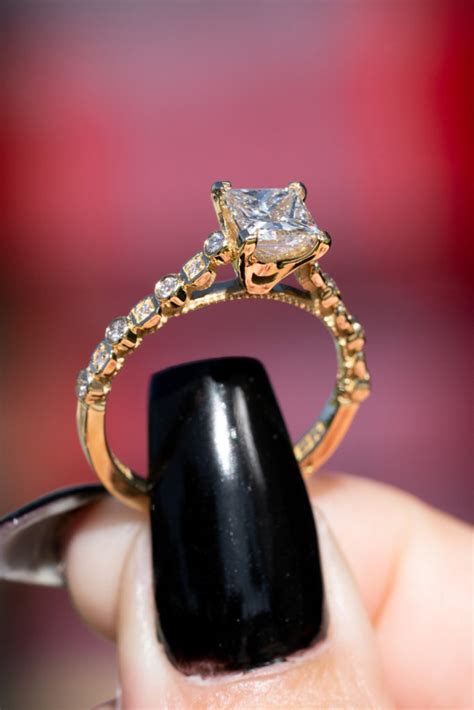 Round And Square Diamond Ring Diamonds By Raymond Lee