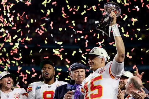 Super Bowl 2023 Chiefs Defeat Eagles Rihannas Pregnancy Reveal And Memorable Ads