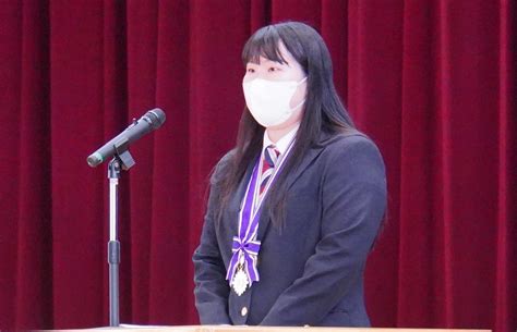 世界弓道大会優勝の久野さん、母校豊橋商業高で報告会 東愛知新聞社 東愛知新聞