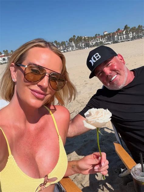 Rhoslcs Whitney Rose Officially Files For Divorce From Justin