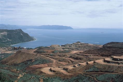 New Caledonia Island Map Population And Facts Britannica