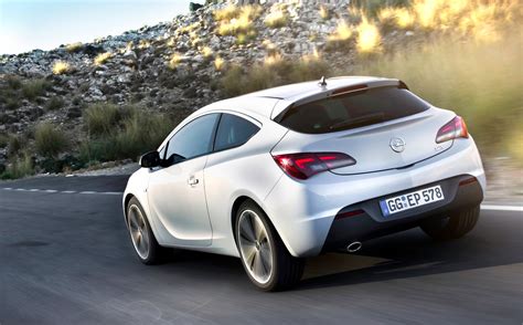 2011 Opel Astra Gtc Specs Performance And Photos Autoevolution
