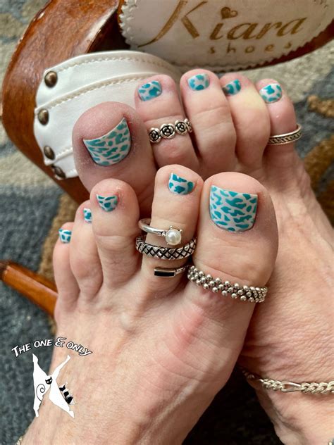 Milf • Video Chat • Skype • Role Play • Findom • Feet Goddess • Mommy