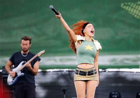 Outside Lands Singer Calls For Fight Against Ice During Emotional