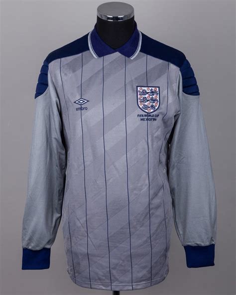 Peles World Cup Medal Under The Hammer Alongside Classic Memorabilia