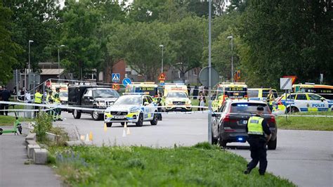 Suède Un Mort Dans Une Fusillade Près Dune Mosquée La Violence Des