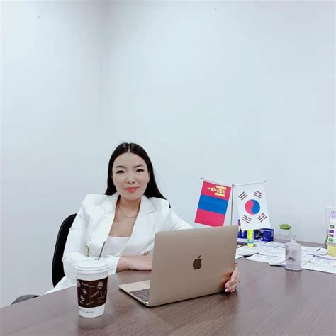 Moogii 👨🏻Зөвхөн насанд хүрэгчдэд 👩🏻‍🦱 3000мг Насанд хүрэгчдийн өндөр тунт усанд уусгаж уудаг