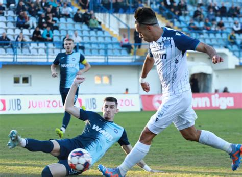 Željo Nosi Pun Plijen Iz Gabele