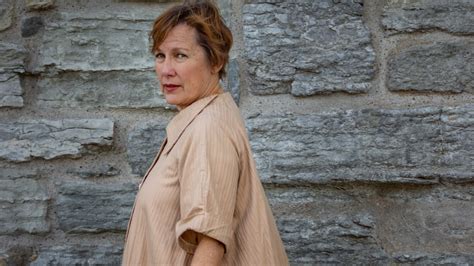 Iris Dement Looks To A Better Future With First Album In Eight Years