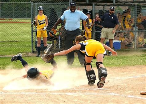 What Are The 10 Slowpitch Softball Positions The Softball Express