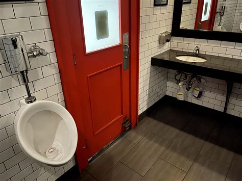 Nice Urinal Placement Moms Kitchen Restaurant Hells Kitchen Ny R