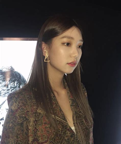 Pin On 이호정🩶💍