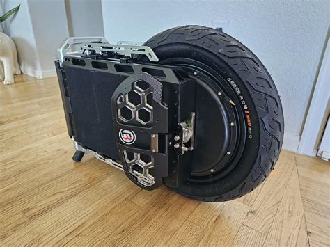 Extreme Bull Commander Mini Relectricunicycle