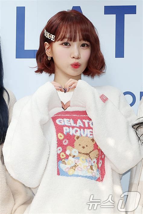 Le Sserafims Chaewon Unexpectedly Brings Back Izone And Goes Viral