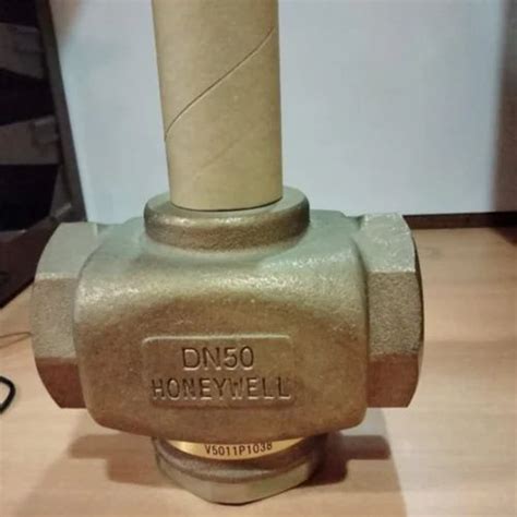 Honeywell Ahu Valve Model V5011p1038 Ahu 2way 2 Stroke Length 34