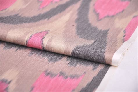 Handwoven Silk Oriental Ikat With Intricate Patterns